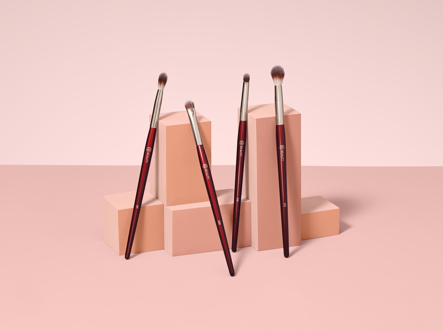 eye makeup brushes